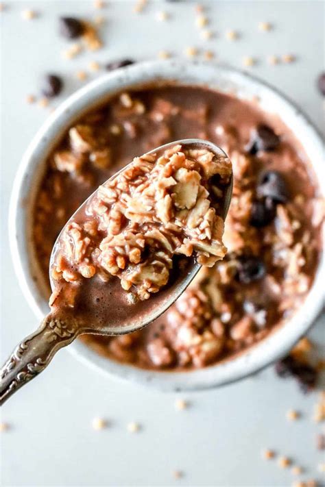 4 Ingredient Creamy Chocolate Overnight Oats The Toasted Pine Nut