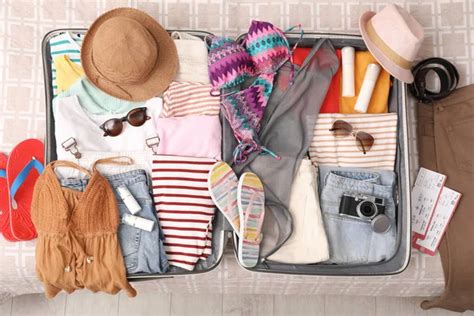 Packing Overload Suitcase Stock Photos Royalty Free Packing Overload