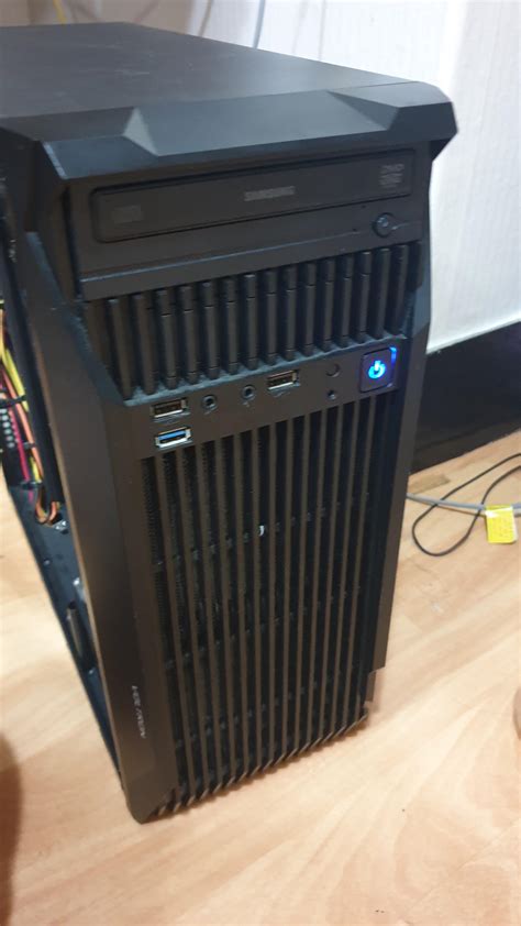 컴퓨터 갑자기 전원이 안들어오는데 아시는분ㅠㅠ