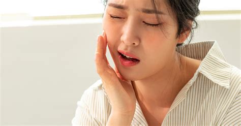 헬스s 사랑니 안 아픈데 꼭 빼야 하나요