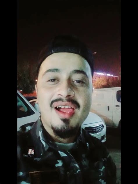 اخو مايا خليفه يسب السورين وجاها الرد من شب سوري Youtube