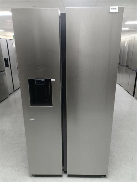 Samsung Series 8 RS68A884CSL Plumbed Frost Free American Fridge Freezer