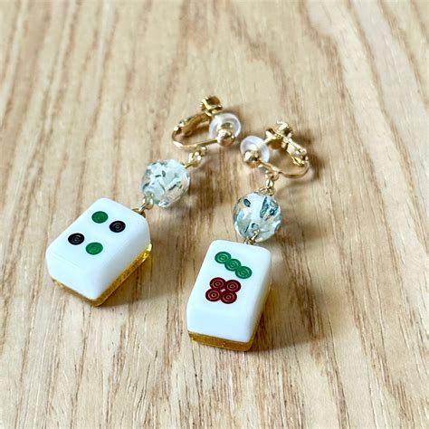 ﻿筒子 ミニ﻿麻雀牌ピアス、イヤリング076 ハンドメイドpino
