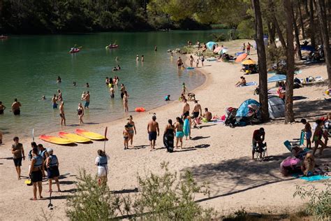 La impresionante piscina natural a menos de hora y media de Madrid con múltiples actividades