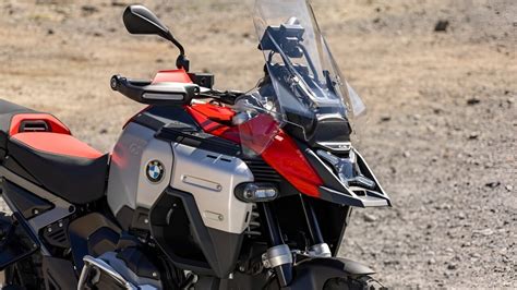 BMW uzun yol motosikletini tanıttı R 1300 GS Adventure SDN