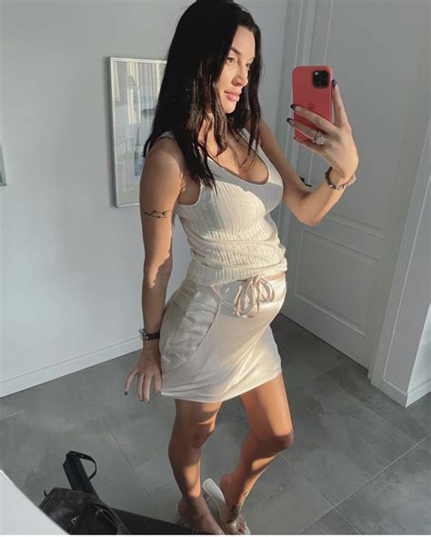 Ok როგორ შეძლო ალექსანდრა პაიჭაძემ ფეხმძიმობის დამალვა რჩევები ქართველი მოდელისგან Ok Magazine