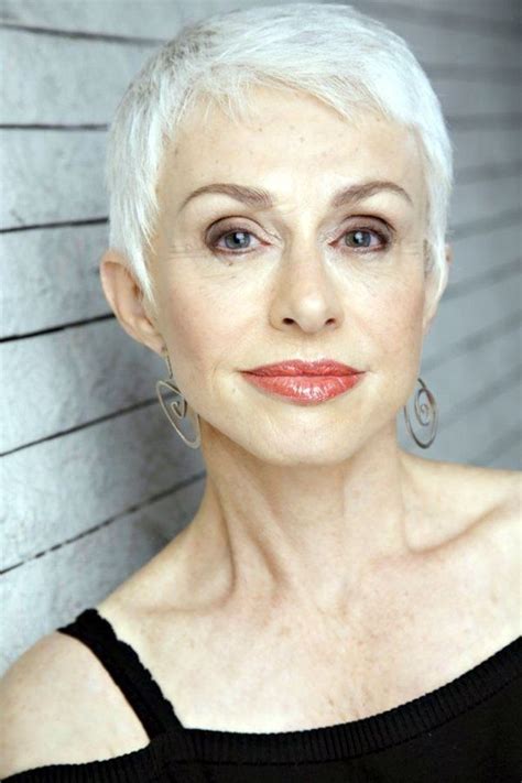 50 Tips For Styling Short Hair Kort Kapsel Grijs Haar Kort Grijs
