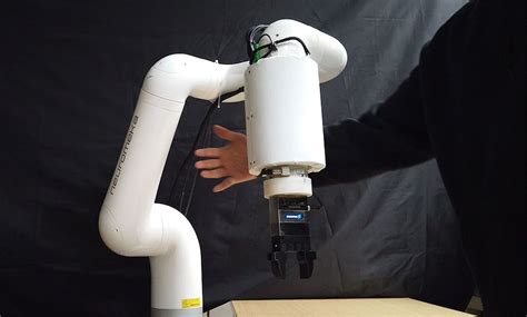 Skin Like Flexible Sensor Lets Robots Detect Us Ieee Spectrum
