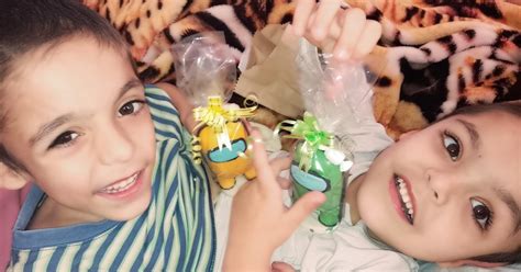 Los Siameses Que Estuvieron Al Borde De La Muerte Terminaron Primer