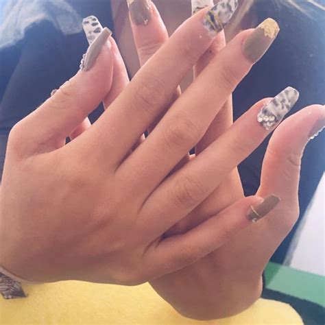 Sarahnailsarts78 onglerie à Les Clayes sous Bois 78340