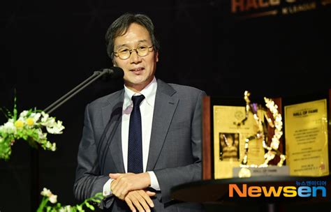 최순호 K리그 명예의전당 선수 부문 1세대 헌액자 포토엔hd 네이트 스포츠