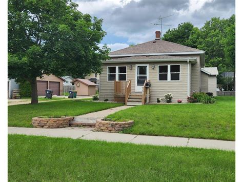 205 N 6th Street Marshall Mn 56258 Mls 6561115 Edina Realty