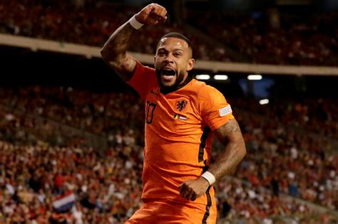 Memphis Depay Hd Dutch Player Wallpaper Hd Sports 4k Wallpapers
