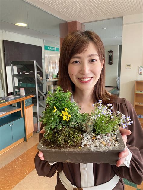 西﨑梨乃 RNCアナウンサー on Twitter こけ玉作りに挑戦しました 初心者でも手軽に楽しめる こけ玉の魅力とは 18時