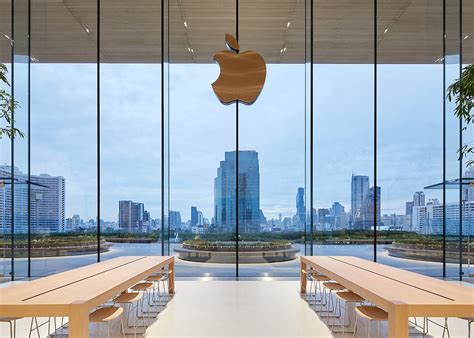 10 Striking Apple Stores By Foster Partners