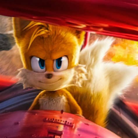 Tails In Sonic Movie In Sonic Funny Hedgehog Movie Hero Wallpaper