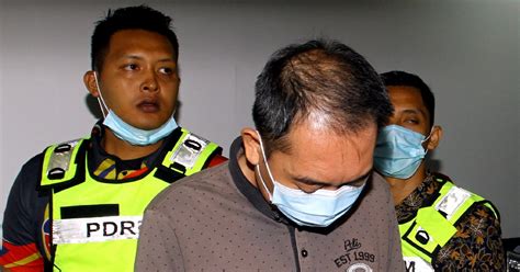 Penjara Lapan Tahun Dua Sebatan Akibat Pecah Amanah Metrotv Harian Metro