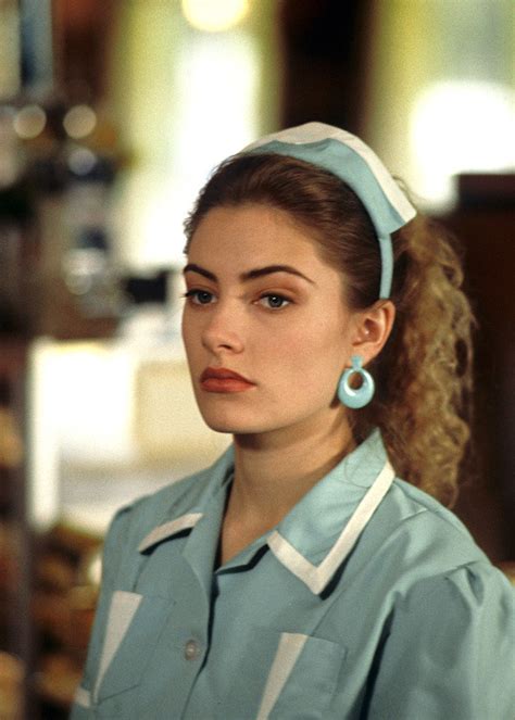 Mädchen Amick Photographed On The Set Of Twin