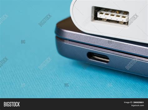 Comparison Sizes Usb 3 Image Photo Free Trial Bigstock