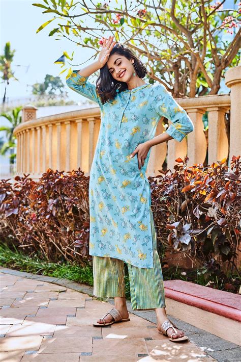 11 Stunning Salwar Kameez Neck Designs For Stitching For The Beautiful