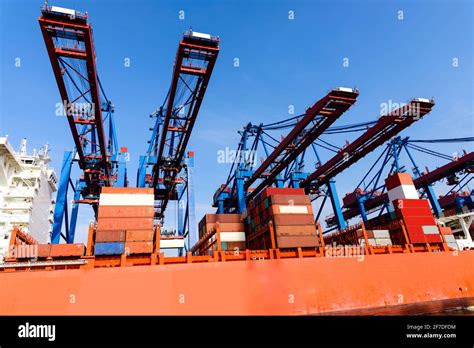 Container Terminal Gantry Cranes For Loading And Offloading Intermodal Containers From Container