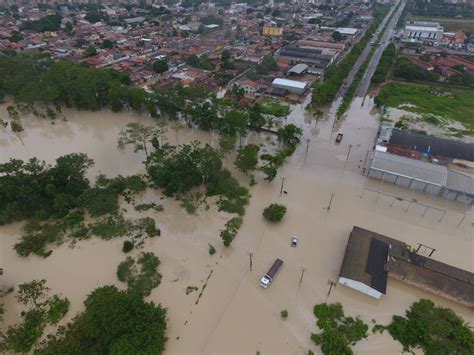 Enxurrada mata duas crianças e Paragominas declara calamidade pública