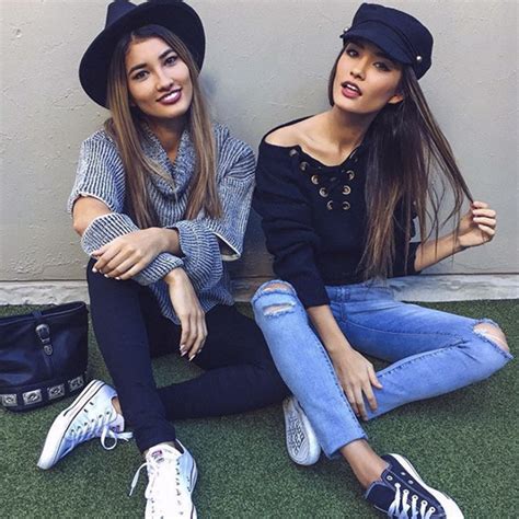 Sexy V Neck Long Sleeve Knit Sweater Shodg