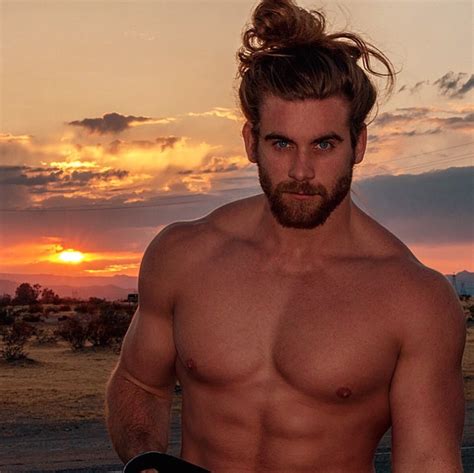Brock Ohurn Lhomme Le Plus Sex De Tout Instagram Yzgeneration