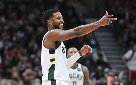 Boston Celtics Vs Milwaukee Bucks Prediction 1112024 Preview And Pick