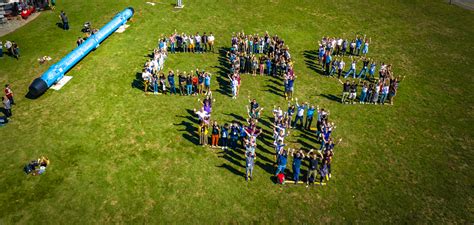 The Cern Accelerator School Celebrates 40 Years Cern