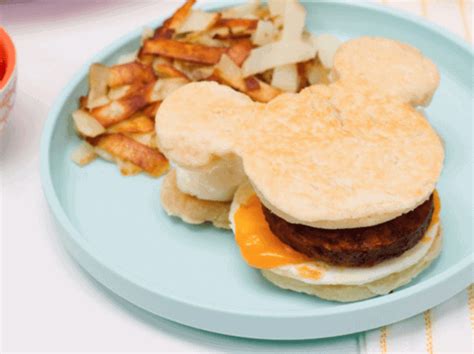 This At Home Mickey Mouse Breakfast Is The Mousekatool You Need To Get Your Day Started