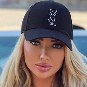 Colleen Mcginniss Age Family Bio Famous Birthdays