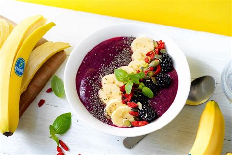 Veganistische Smoothiekom Met Chiquita Banaan En Bieten Chiquita Recepten