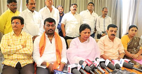 Latest Marathi News सोमय्यांनी वैद्यकीयजमीन गैरव्यवहारही पाहावा