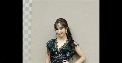 소녀시대 유리 각선미 자랑하는 옆트임 드레스 자태[sns★컷]