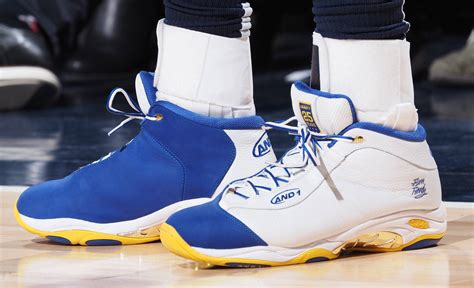 1月6日nba球鞋上脚，欧文回归，芬森闪耀！ 搜狐大视野 搜狐新闻