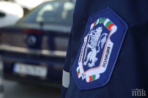 ТЪРСЯТ Я Полицията издирва 16 годишната Веселина Момичето е в неизвестност от 9 октомври