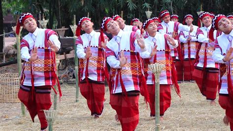 ကိုလိုနီခေတ်တွင် ပေါ်ထွန်းခဲ့သည့် ကရင်ရိုးရာ မောင်ရိုး ဒုံးအကအား Unesco