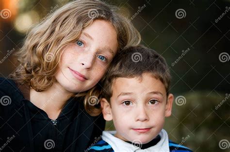 Hermano Y Hermana Imagen De Archivo Imagen De Hermano 17445275