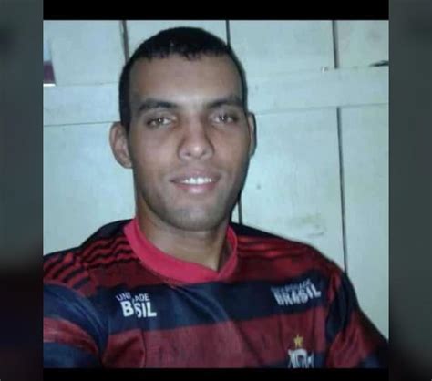 Urgente Homem Morre Com Cabeça Esmagada Por Trator No Acre Imagens