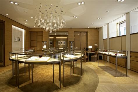 Cartier, Hamburg - Die Cartier Boutique erstrahlt in neuem Glanz ...