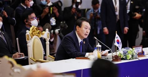尹 동남아 순방 이틀차아세안한중일 정상회의