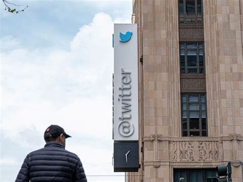 Элон Маск Твиттер ийн гүйцэтгэх захирал П Агравалыг ажлаас нь чөлөөлжээ Isee Mn