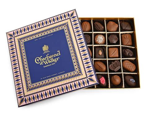 Victorian Fine Milk And Dark Chocolate Selection 325g With Alcohol