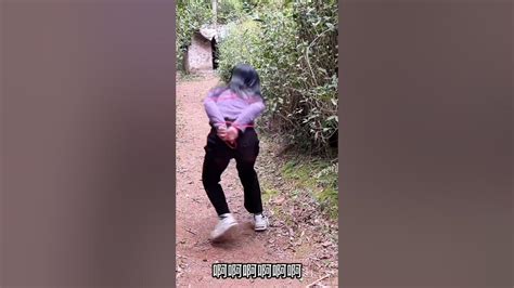 美女费尽全力逃出人贩子窝点，不料却被人贩子发现穷追不舍！ Youtube