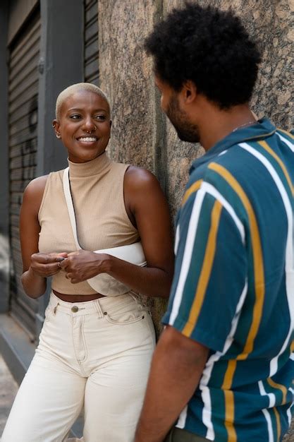 Free Photo Medium Shot Smiley Couple Outdoors