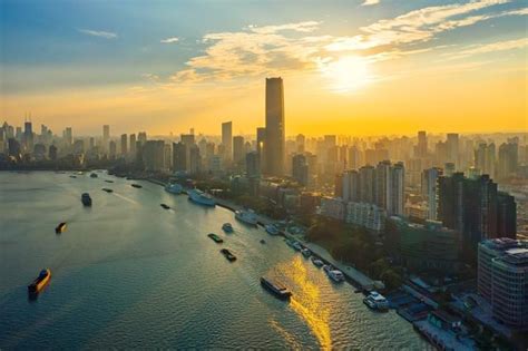 重磅地块接连上架上海北外滩要成为全球超级总部基地 界面新闻 地产