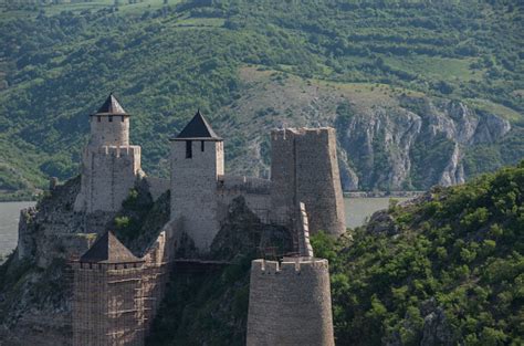 Golubac 요새 성 14 세기에 세르비아에 다뉴브 강 유역에 건설 0명에 대한 스톡 사진 및 기타 이미지 0명 강