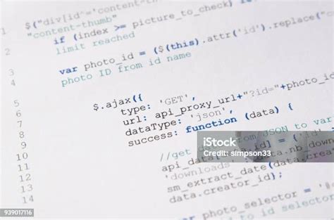 Web 開發人員程式設計代碼列印在一張紙上 照片檔及更多 編碼 照片 編碼 Javascript 互聯網 Istock