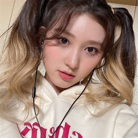 Blip 아이브 졸업사진👩🏻‍🎓